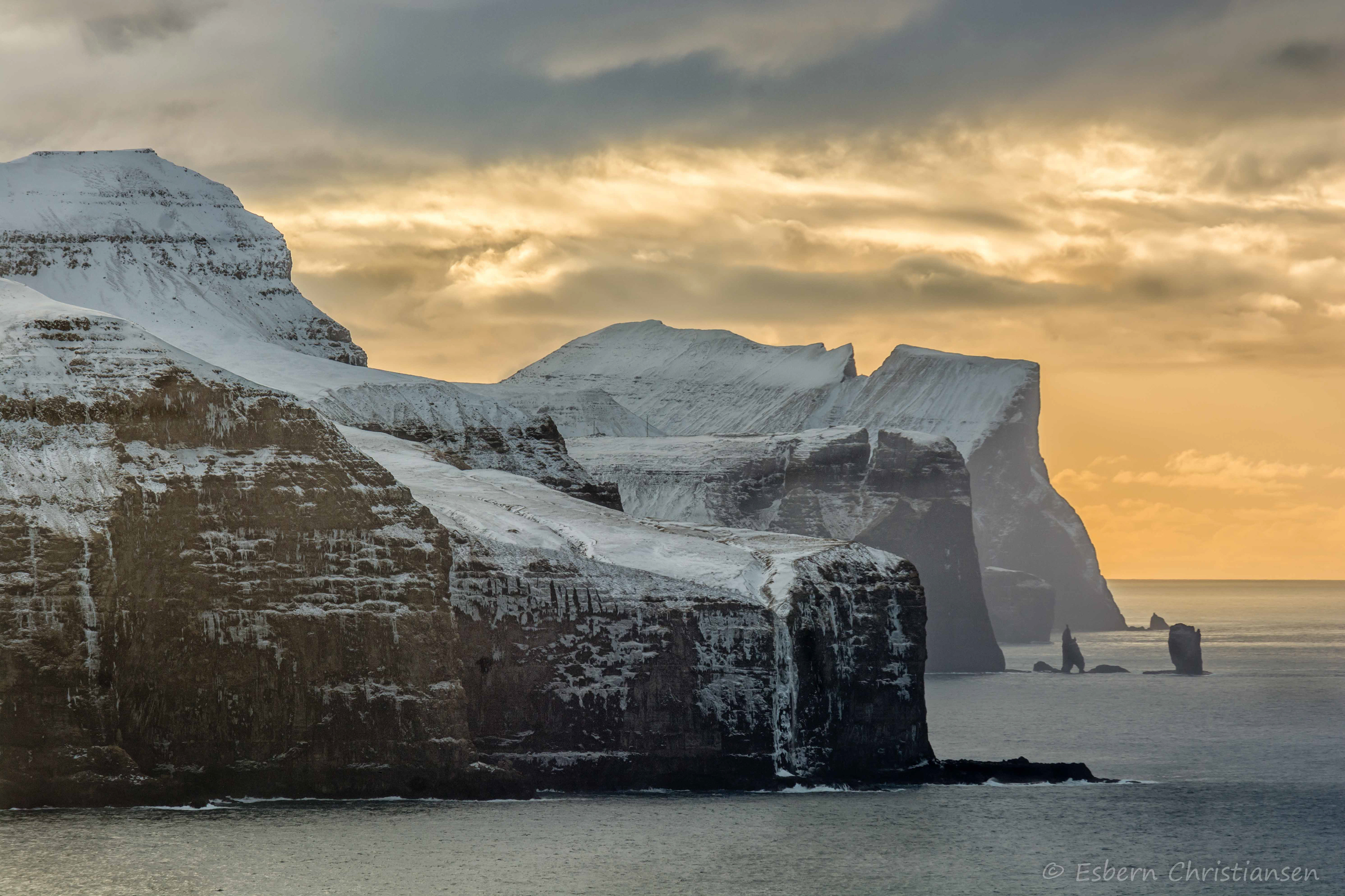 Esbern Christiansen Portfolio - Winter Faroe Islands