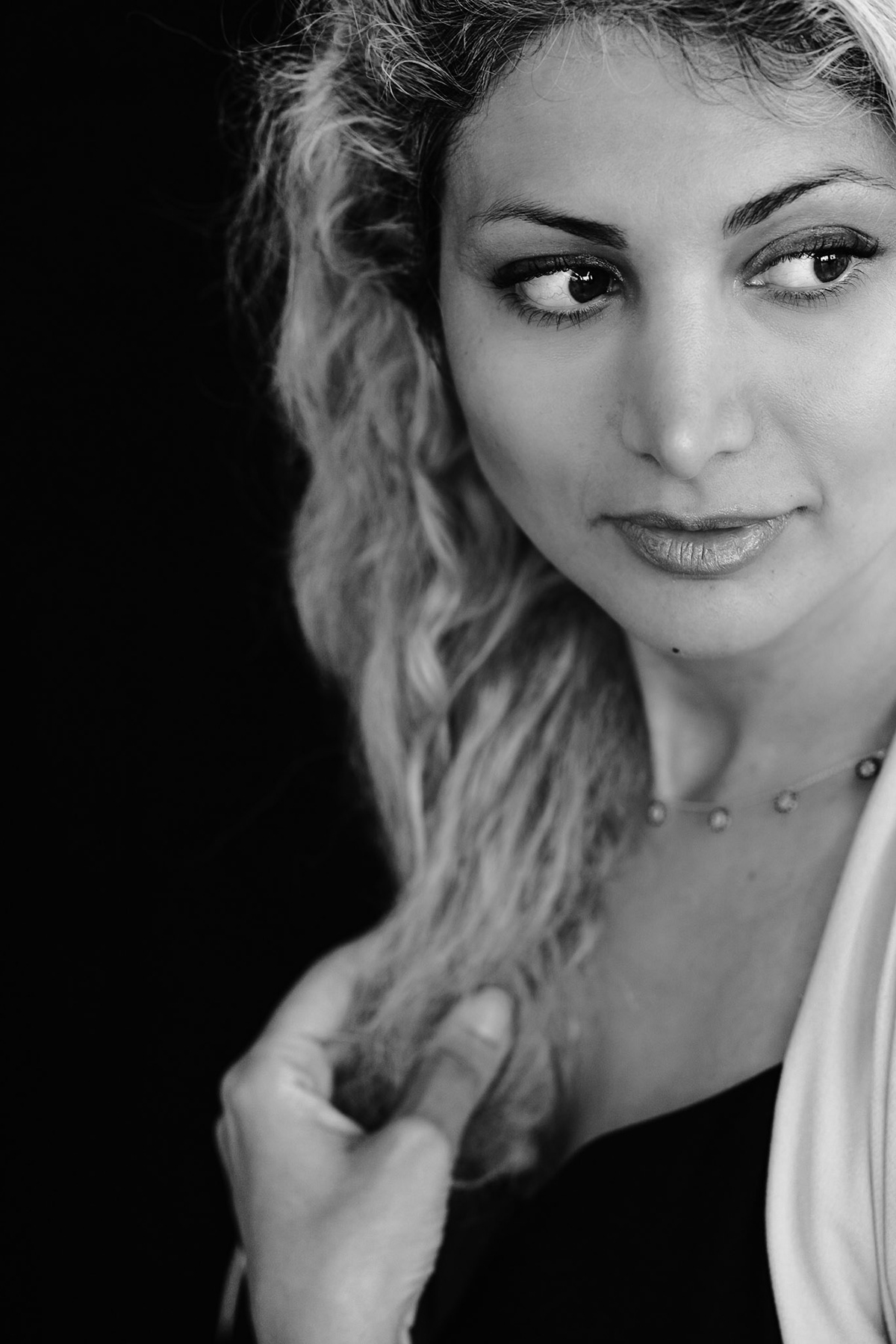 BORGES Studio - Zahra Nazari / Artist