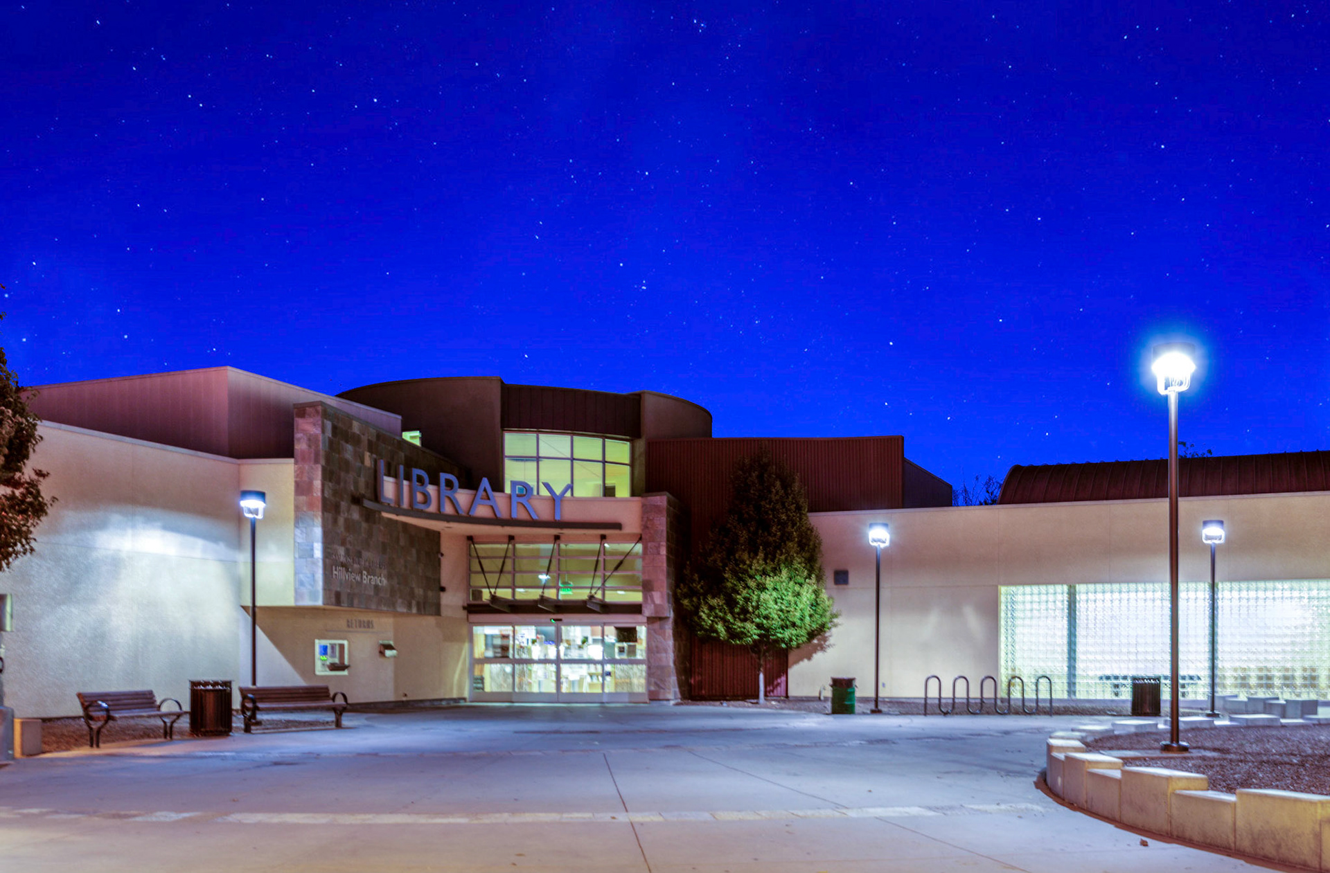 San José Public Library - Hillview Branch