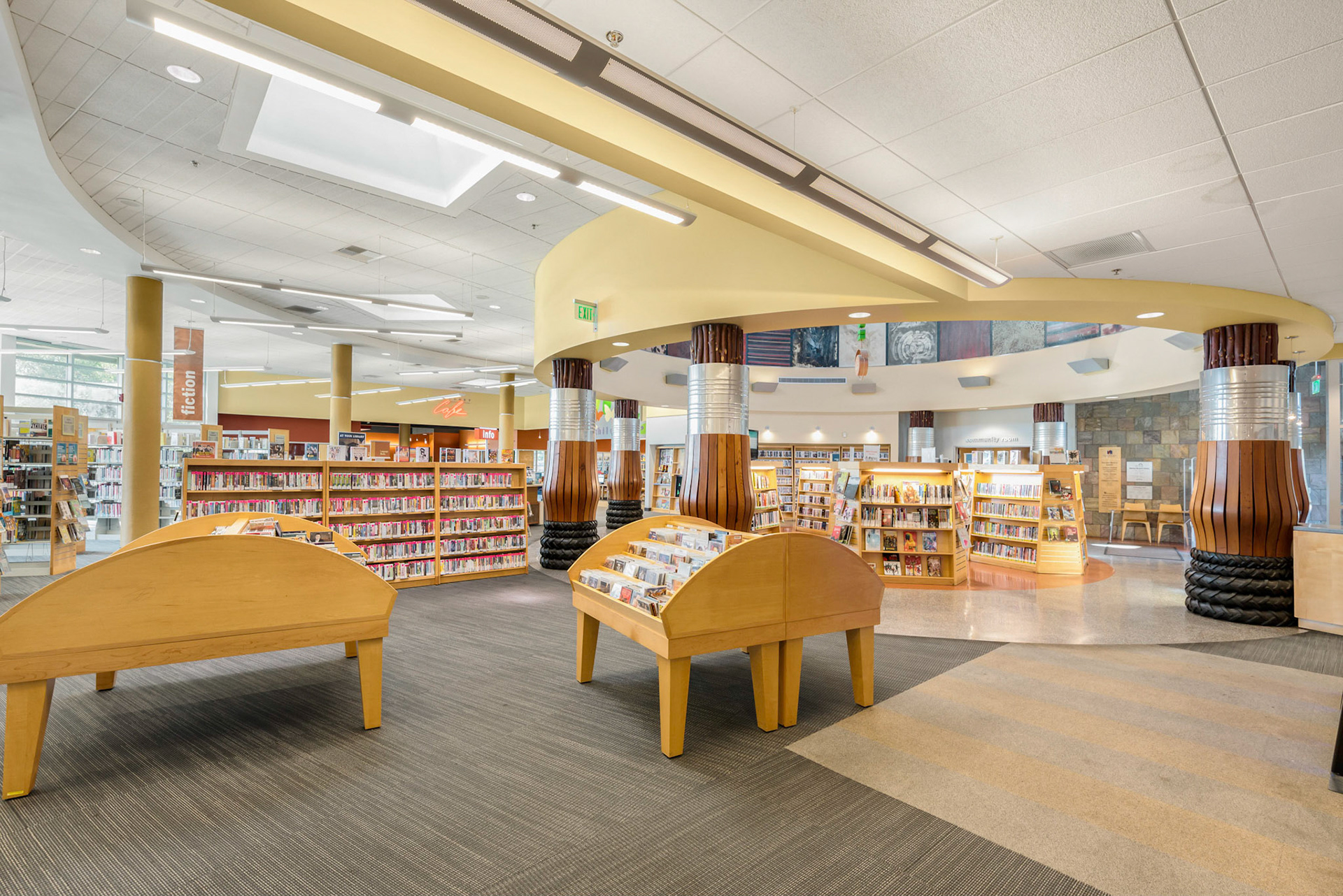 San José Public Library - Hillview Branch