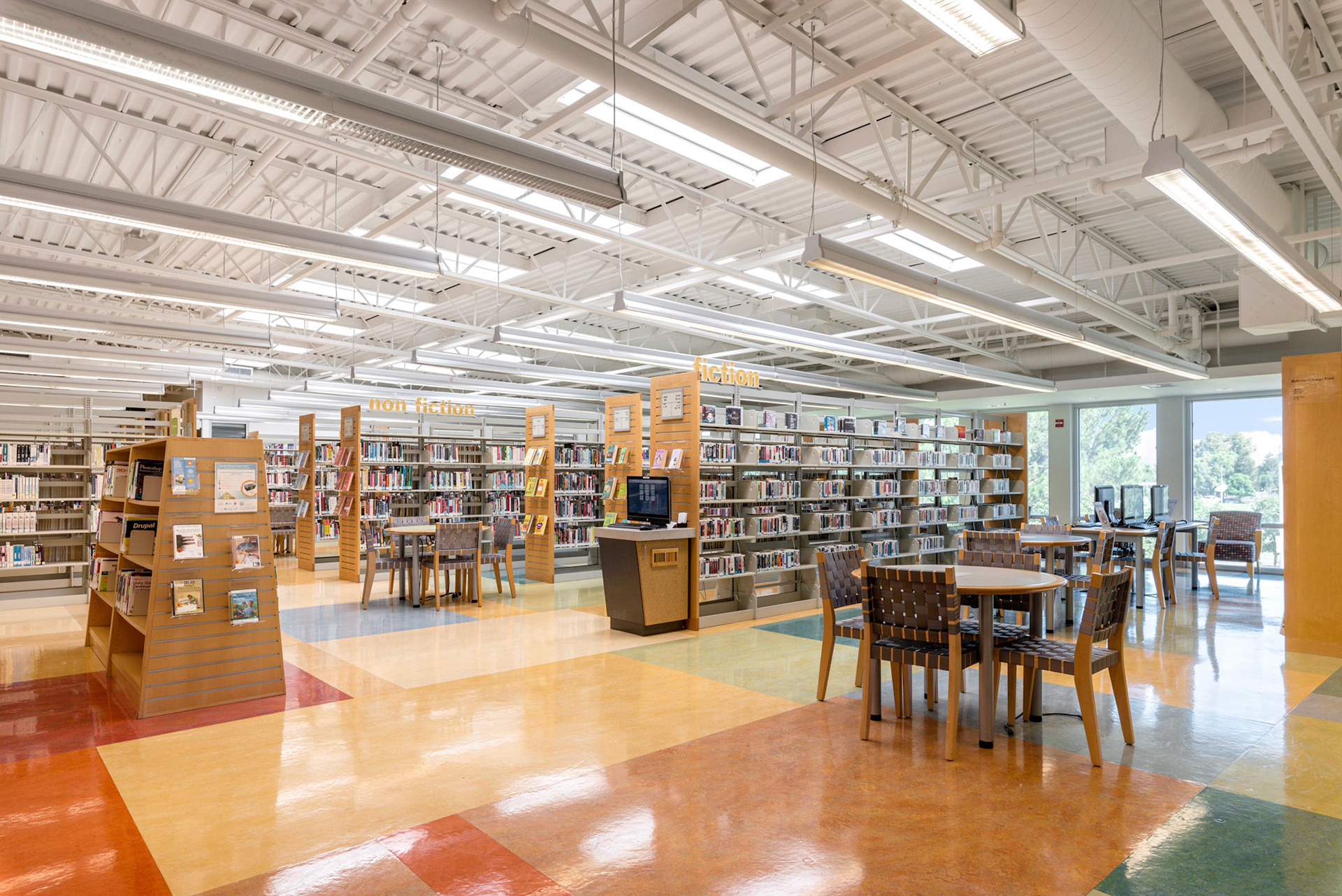 San José Public Library - Seven Trees Branch